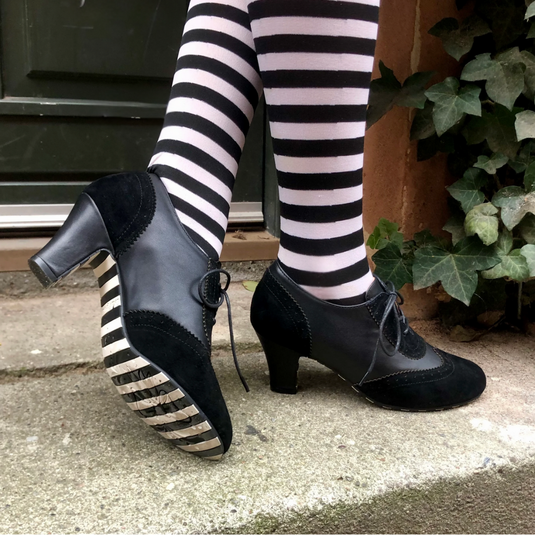 Ava Stripy Elegance - Lola Ramona