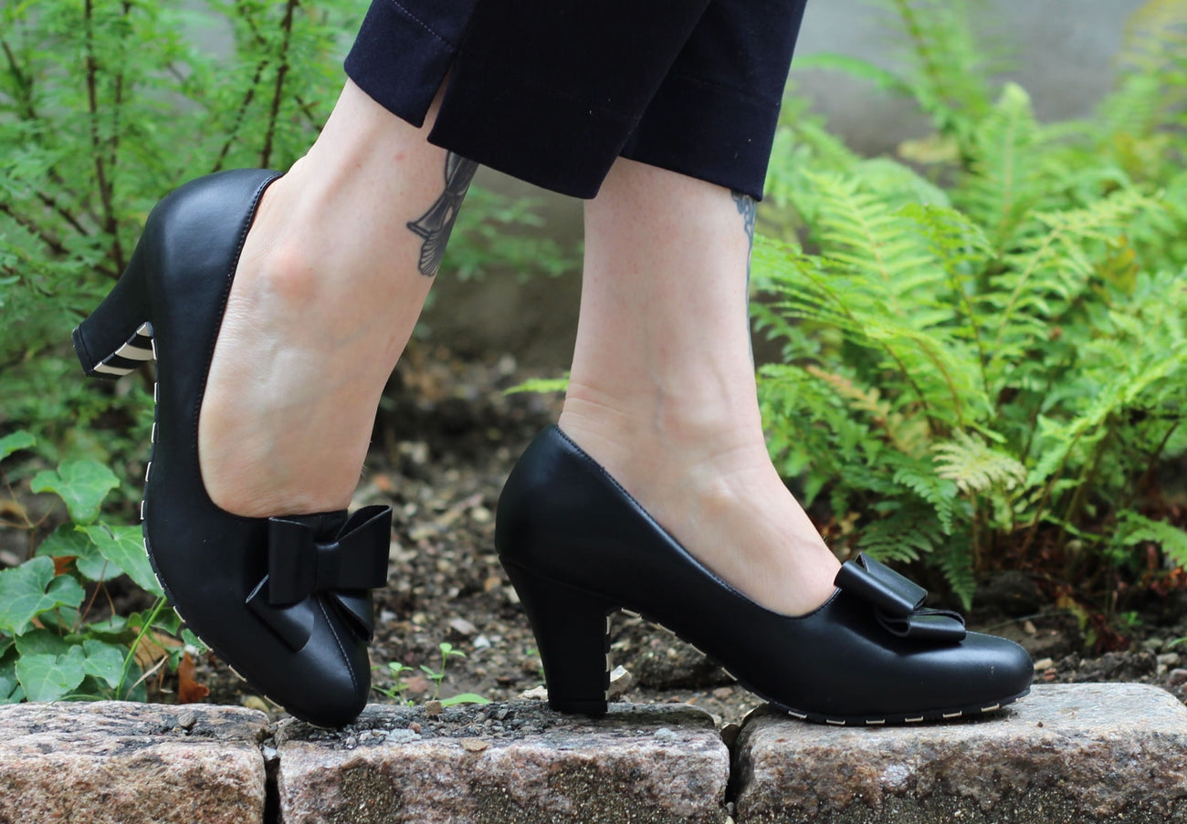 Lola Ramona | Ava Swudge | Black vegan leather heeled pumps - Lola Ramona
